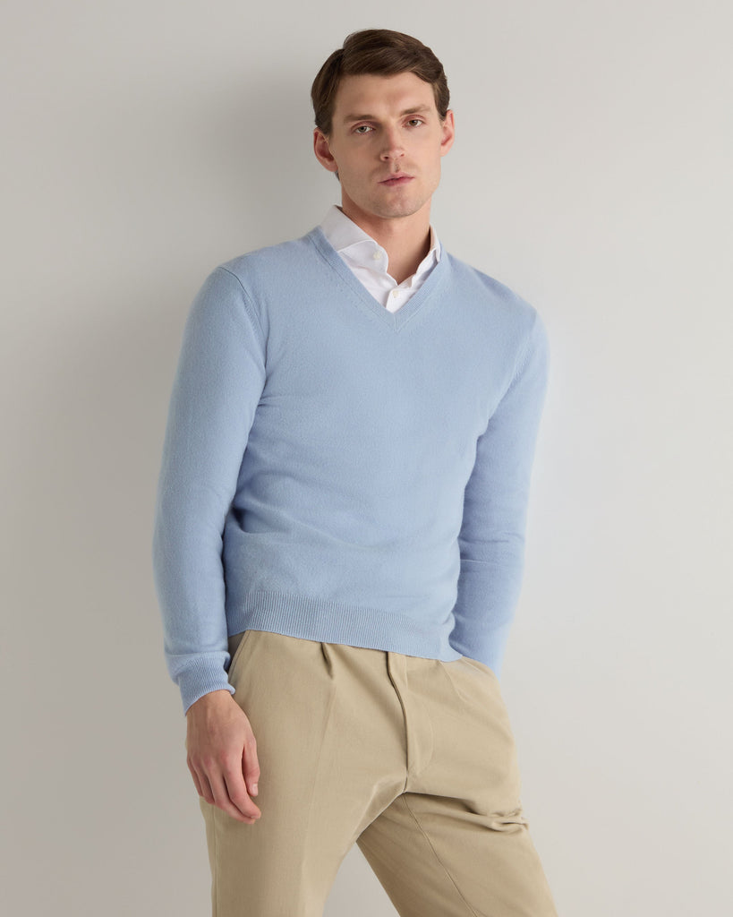 Men's Burlington V Neck Cashmere Sweater Sea Mist Blue | N.Peal