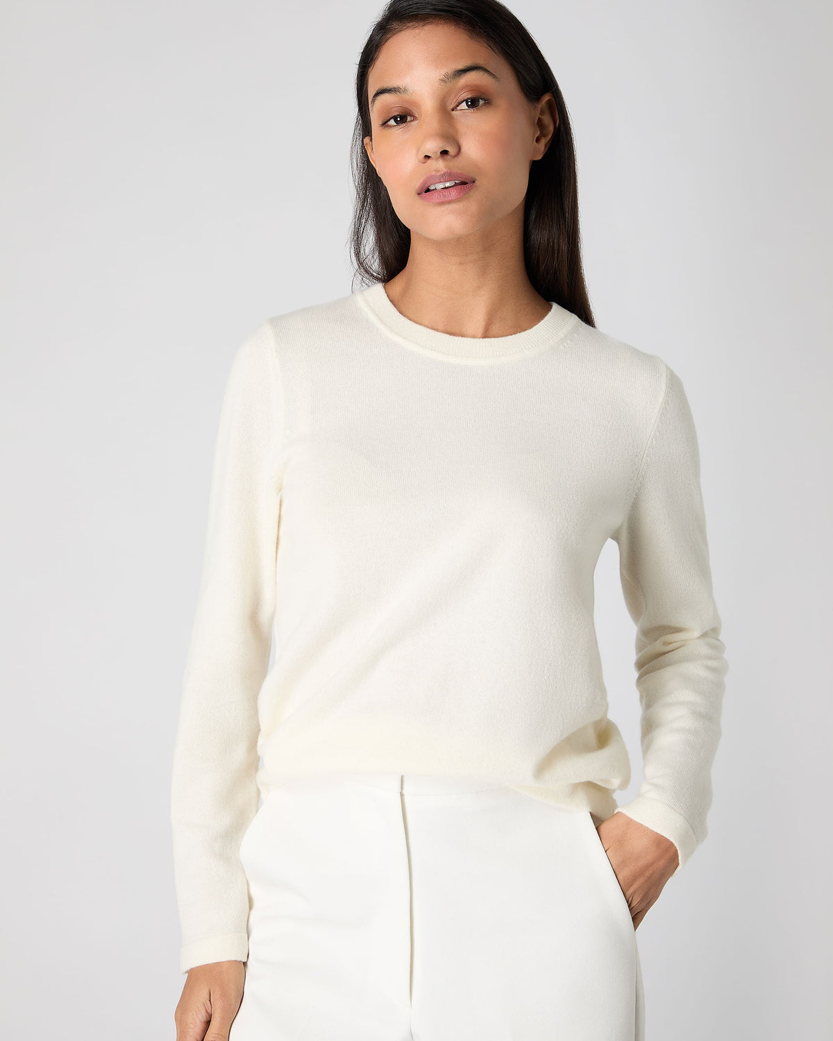 Women's Hallie Round Neck Cashmere Sweater New Ivory White | N.Peal